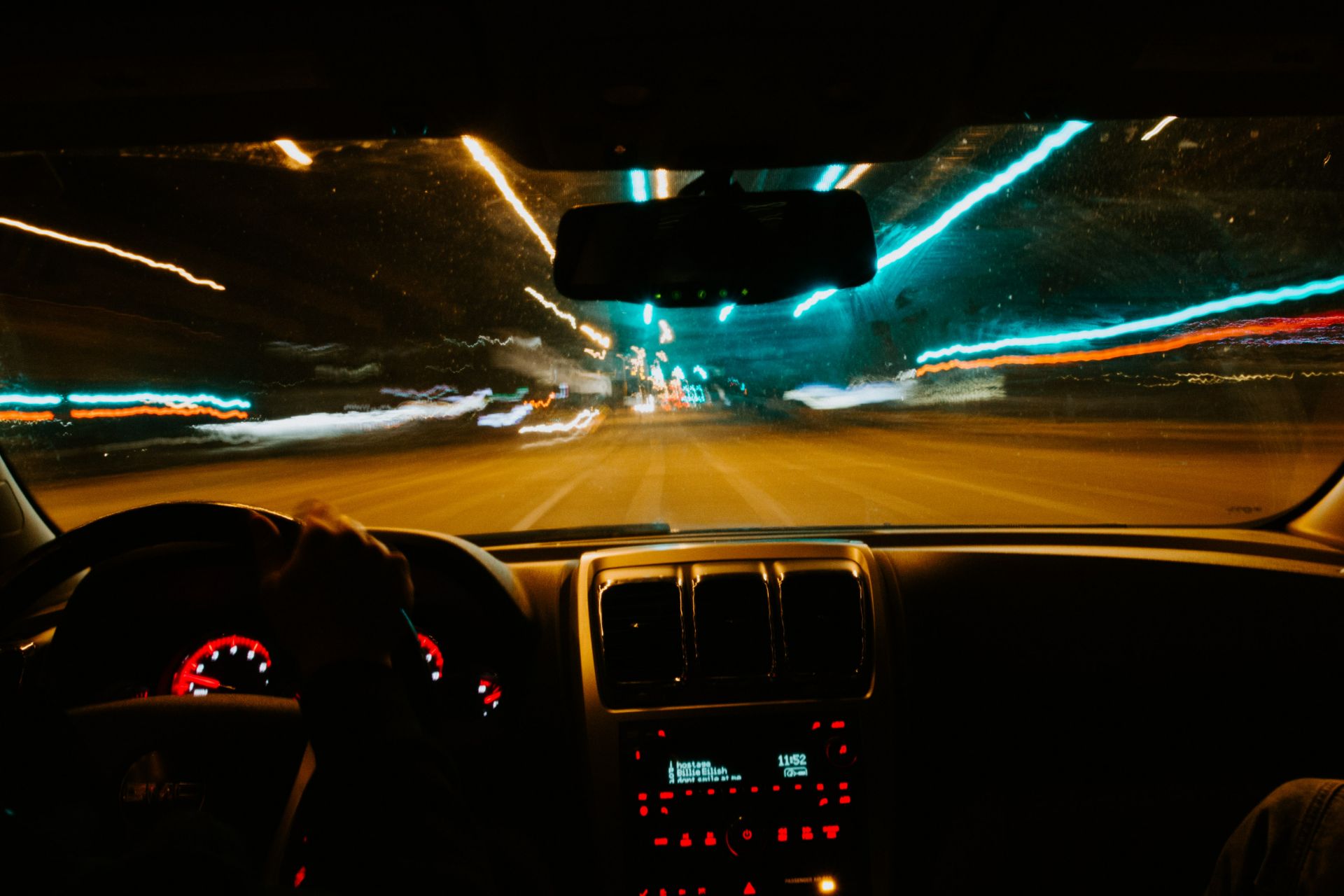Mindfulness Driving: 7 Tips to Be a Thoughtful Driver - Modded